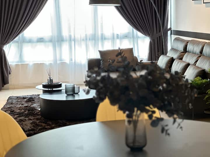 Botanika, Shadow Night By Antlerzone - Johor Bahru