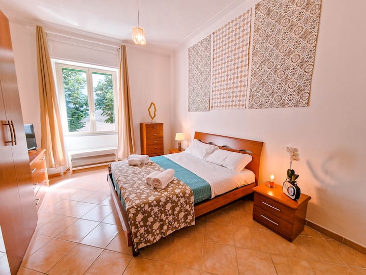 Vatican Shelter - Roma