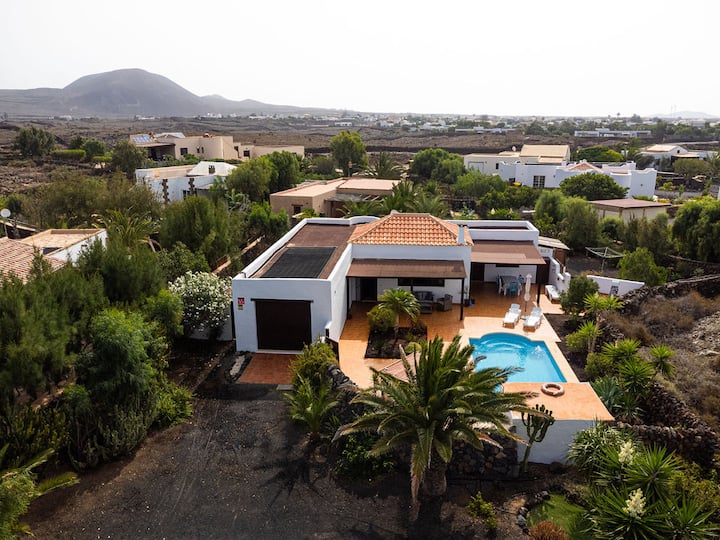 Casaluna With Optional Heated Pool - Fuerteventura