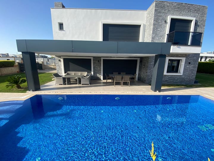 Dalyan Müstakil Havuzlu Villa - Alaçatı