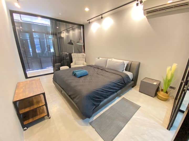 House05 Bkk Old Town Oasis: Your Cozy &Local Eats! - Bangkok