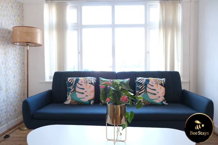 Bee Stays - Ambleside House - Warrington