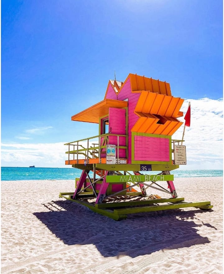 Ocean View Amazing Location- Walk To Beach Slps 12 - Miami Beach, FL