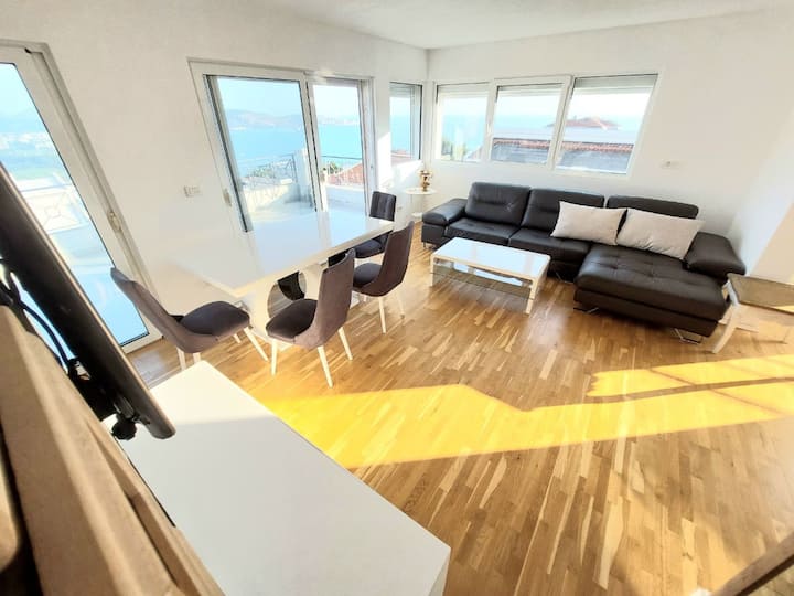 White Lux Villa With A Panoramic View - Monténégro