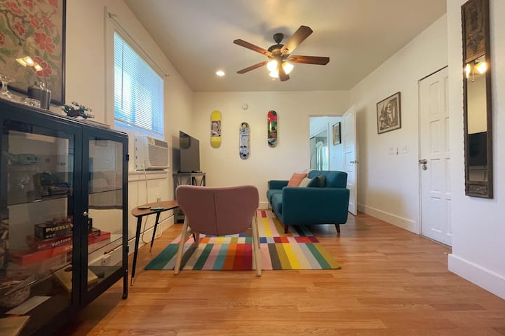 Suncatcher On Orange Grove - Pasadena, CA