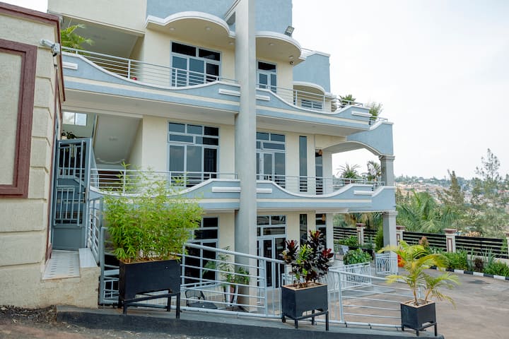 Stunning 2br Apt With Views - Kigali