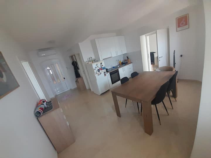 "Apartman Dalmacija" - Tučepi