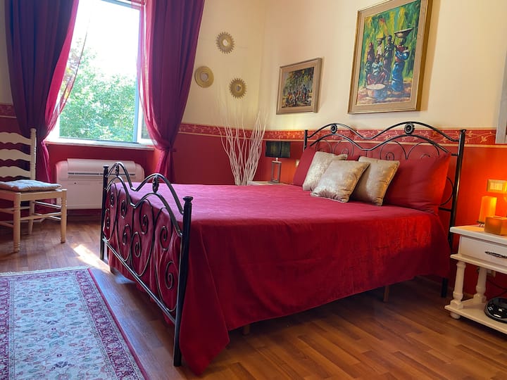 Domus Annia Guest House "The Amazing Colosseum" - Rooma