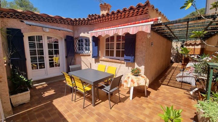 Villa à 100 M De La Plage - Fréjus