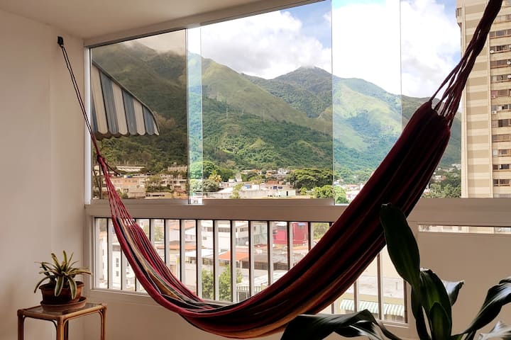 Acogedor Departamento En El Este De Caracas - Caracas
