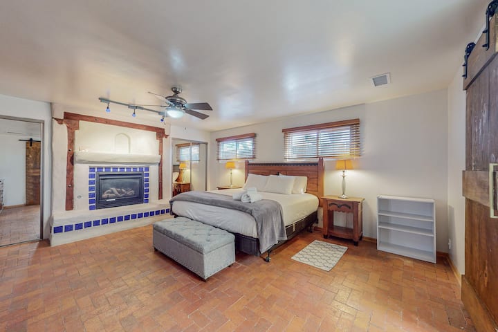 Special 50% Off: Unm/nob Hill 1king Br-retreat - Albuquerque, NM