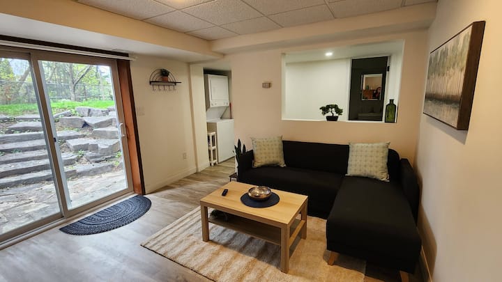 Central 1bdrm ~5 Min To Subway - Toronto