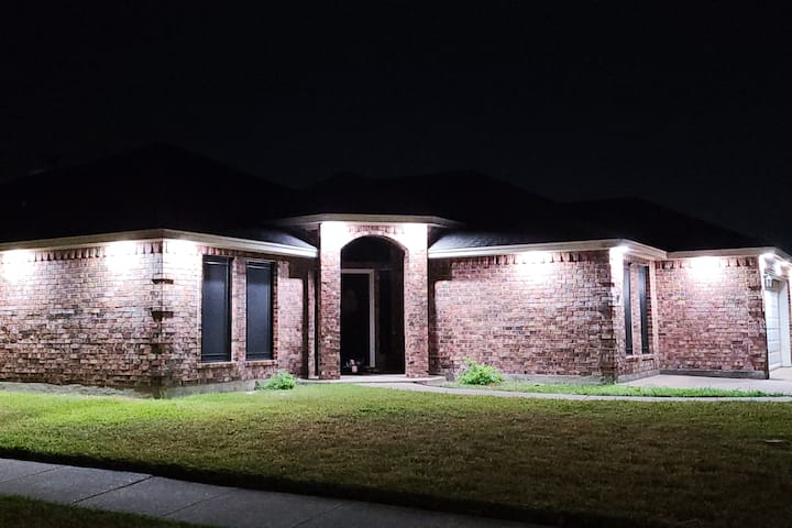 The Brooklyn Haus - Corpus Christi, TX