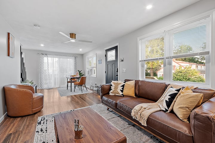 Cozy Coastal Escape In Warren | Dog Friendly - Bristol, RI