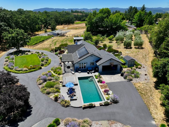 Hidden Pocket: Private Sonoma Wine Country Retreat - Healdsburg, CA