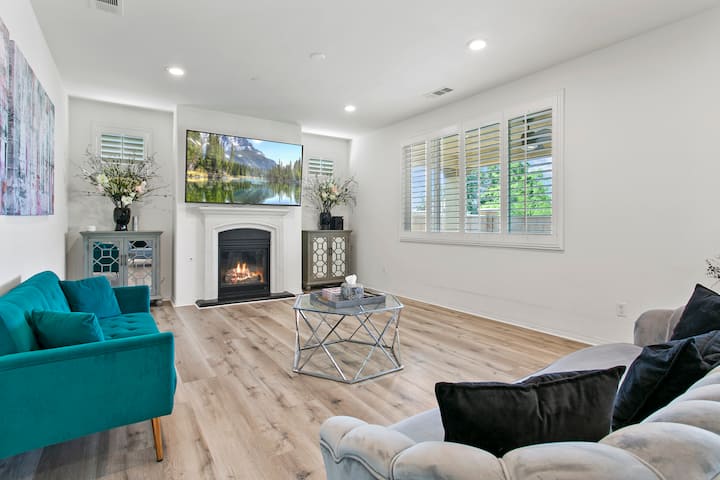 Upscale 5br3b Home Spacious & Sophisticatede#41793 - Fontana, CA