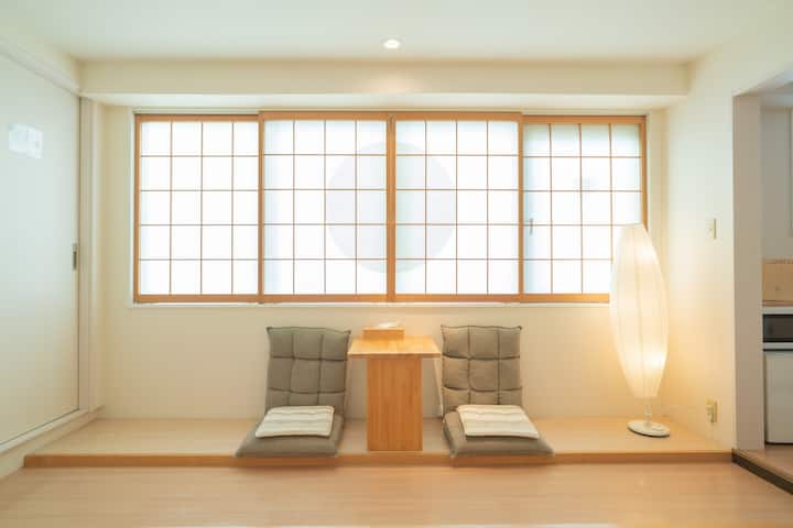 難波Livehouse 浪速区临近难波商圈 直达机场 对面超市 新增隔音遮光窗帘 和式房间 - Osaka