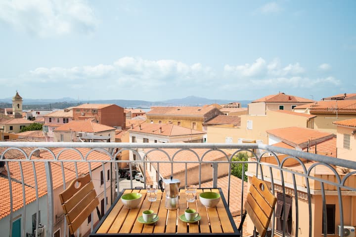 Old Charm - Seaview Apartment By Homey Experience - La Maddalena