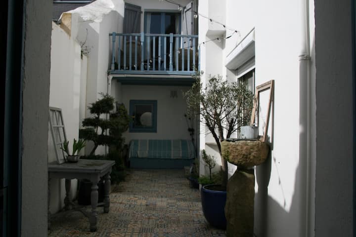 "C'est Une Maison Bleue" - Batz-sur-Mer