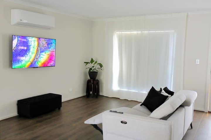 Private Modern Room With Dedicated Bathroom - Enfield