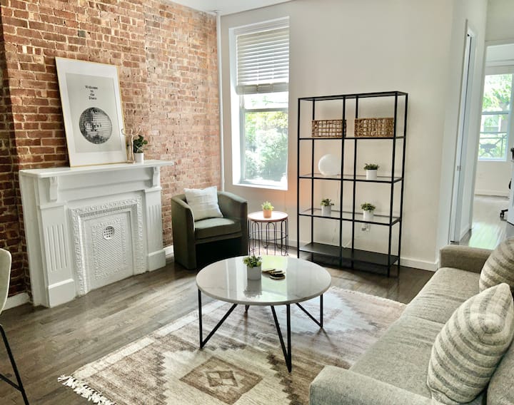 316- 2 Bedroom Sleek Midtown Apt - Hoboken, NJ