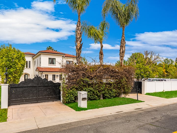 The Inspiration Villa - Calabasas, CA