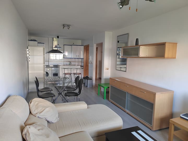 Apartamento Ideal Para Parejas Con Aparcamiento. - 埃斯特波納