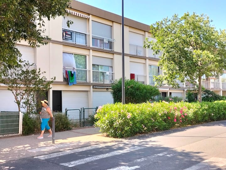 Studio,alcôve, 50m Des Thermes - Balaruc-les-Bains