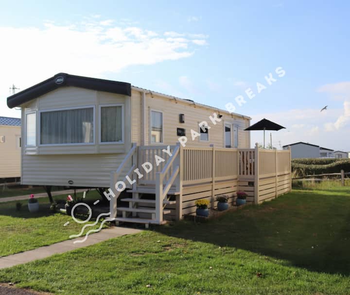Homely 2 Bed @ Seal Bay Resort - Pagham
