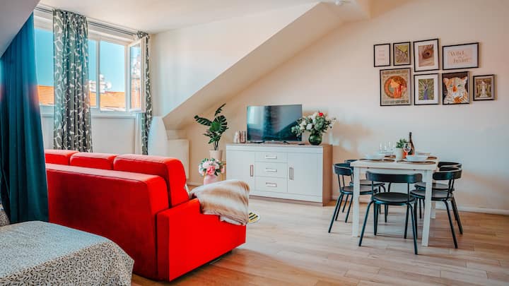 Bright & Charming Aprt In Prague Centre W/ Balcony - Praga
