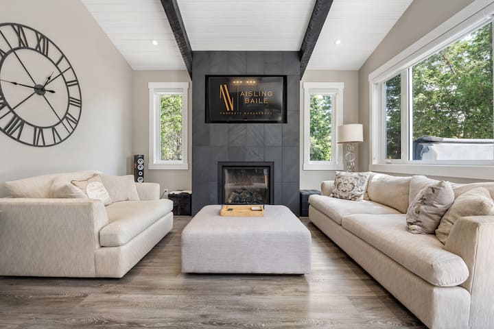 Three Peaks | Private Hot Tub | Games Room | Golf - Invermere