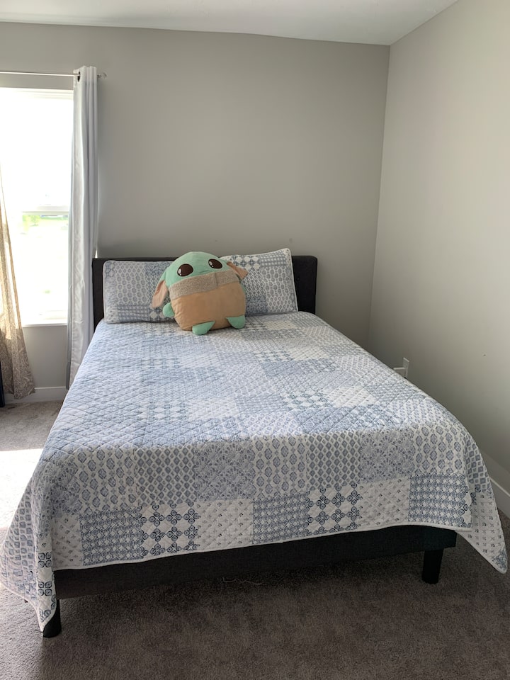 Spacious And Clean House - Pendleton, IN