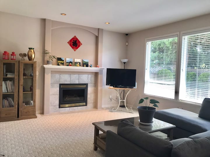 V-home (B) 1 Br/15 Mins To Yvr - 列治文
