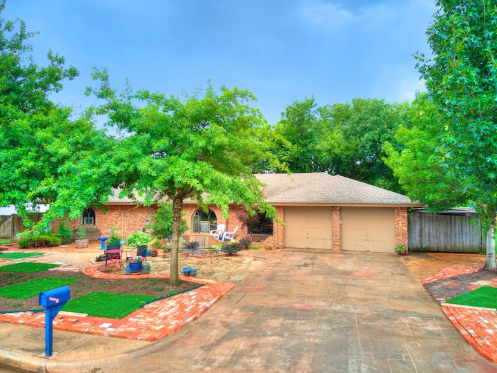 Home In Edmond 2 Bed/1bath/1 Twin Pull-out Bed - Edmond, OK