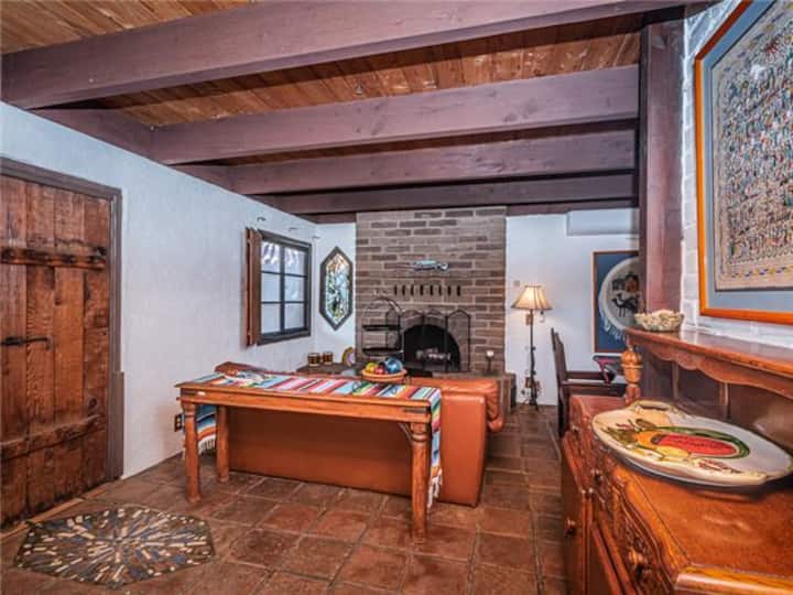 2-story Historic Townhouse One Block From Beach - Del Mar, CA