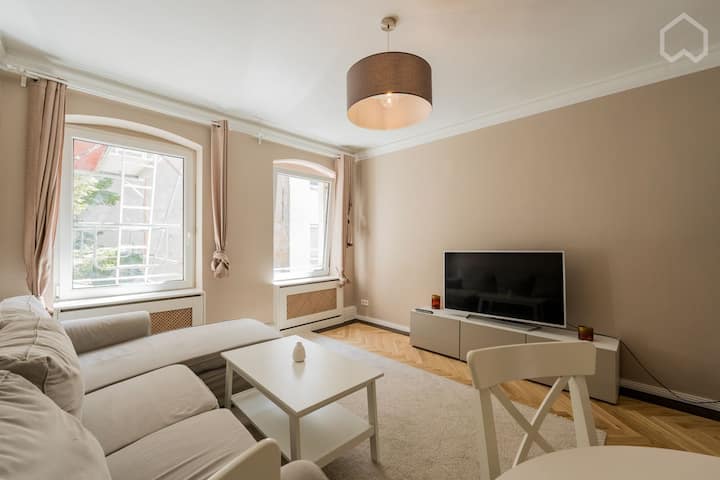 Moderne Wohnung Für Junggebliebene In Kreuzberg-3l - Berlin