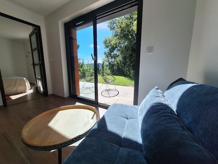 Logement Neuf à 2 Pas Du Lac : Le Gîte D'axel - Lac d'Aiguebelette