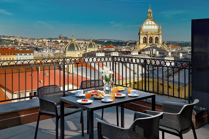 Penthouse Apartment With Terrace - Praga