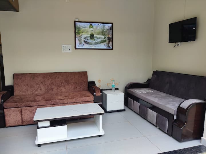 "Perfect For Families – 3bhk Near Temple" - Ujjain