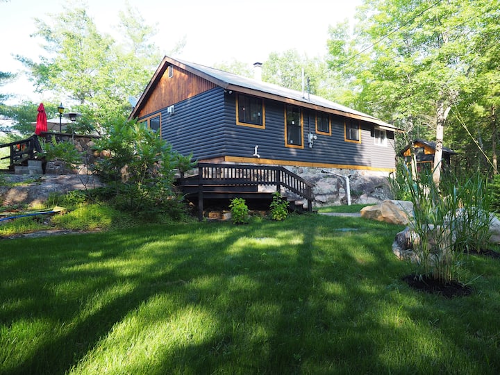 *All Season Muskoka Getaway, Muldrew Lake - Gravenhurst
