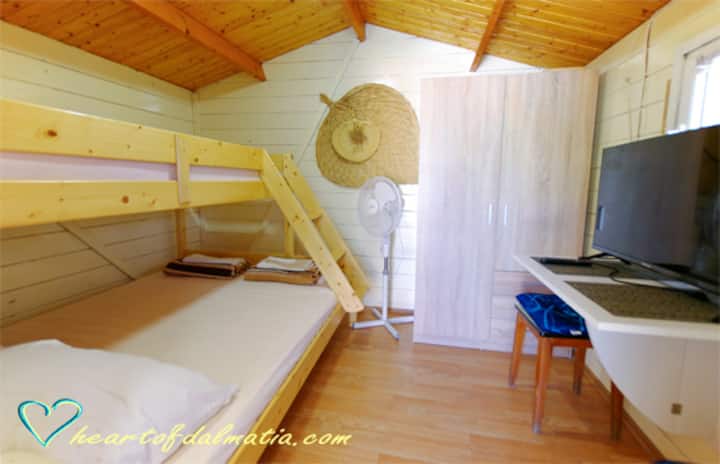 Podvrske Beach In Murter Id 887 - Jezera
