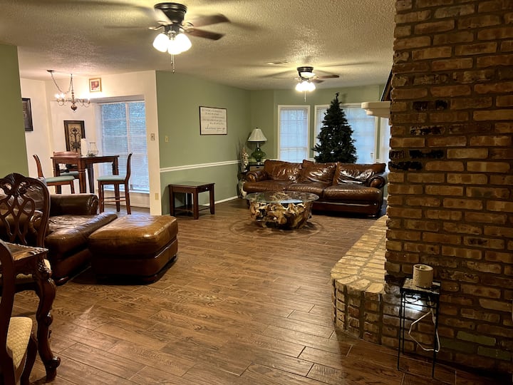 The Fabulous Find: Room #1 - Mobile, AL