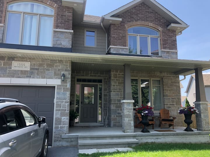 Lovely Spacious 3bed Family Home - Kingston, Ontàrio, Canadà