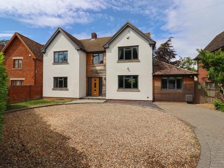 Beautiful Home With Hot Tub Near Cambridge - Bedfordshire