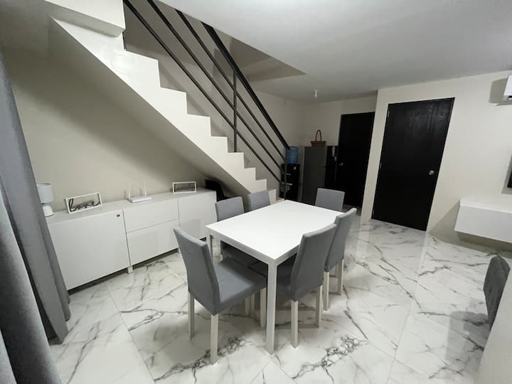 Gmt's Place - Modern Design + Park View - 3 Br - Antipolo
