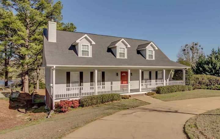 Tuscaloosa Spacious 5 Bed Home - Tuscaloosa, AL