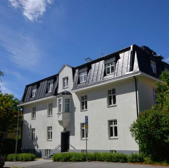 Charmig Fyra I Gamla Enskede - Stockholm