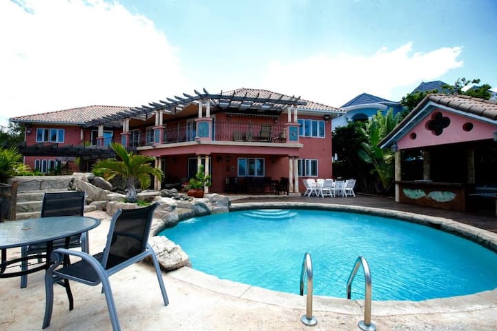 Villa Paradise 3x3 - Montego Bay