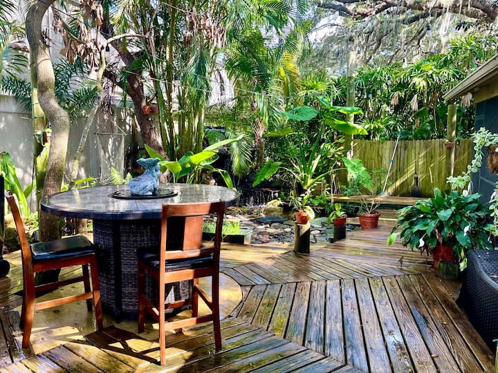 Tropical Garden House By Siesta Key - Siesta Key, FL