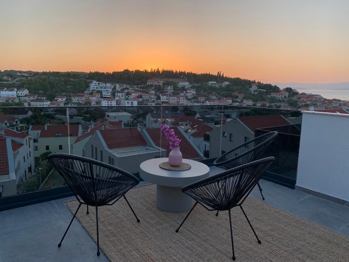 Modern Sunset Apartment W/sea View Terrace - Milna
